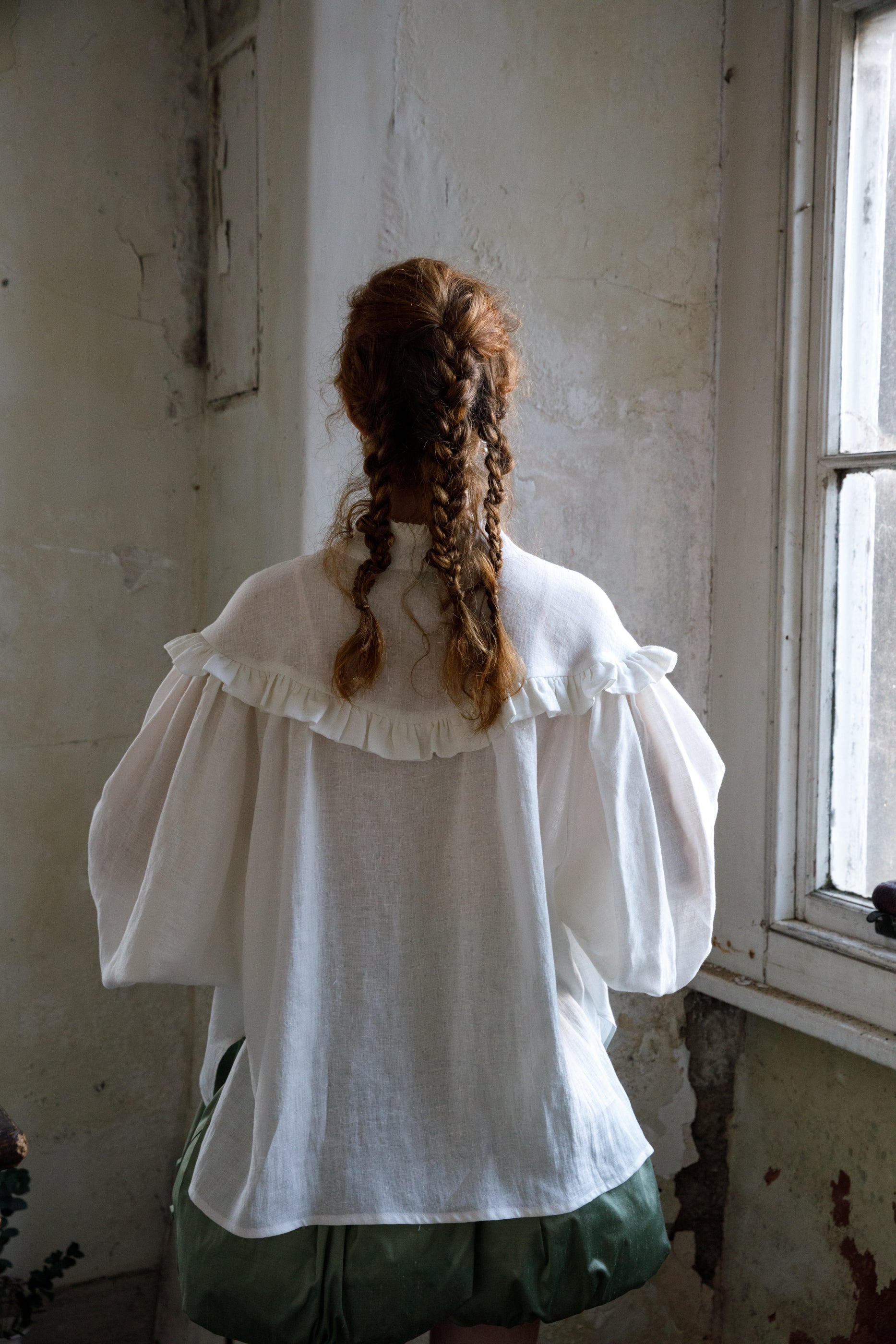 FRILLS TOP IN IVORY – Jennifer Slattery Textiles